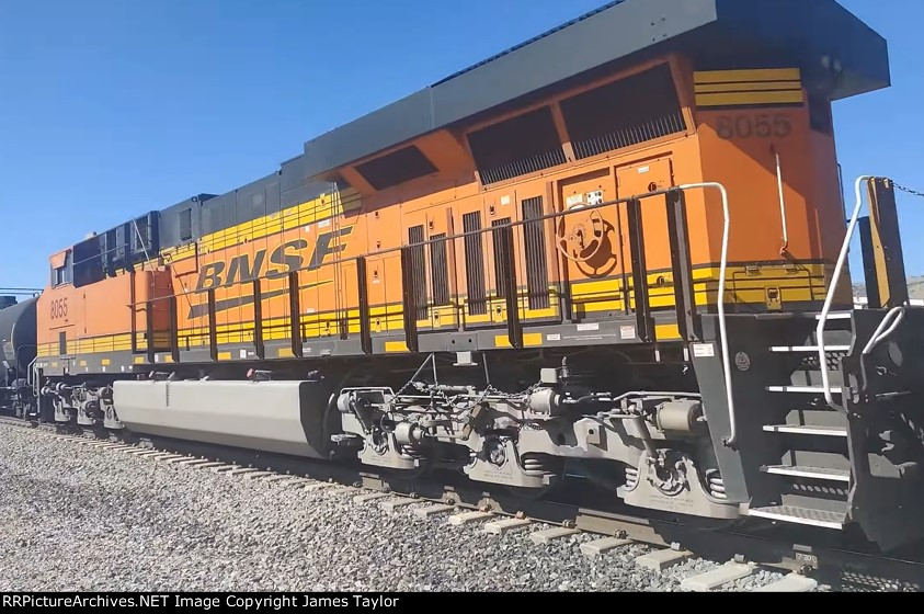 BNSF 8055